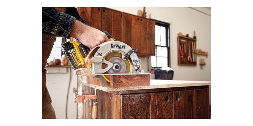 DEWALT DCS570B 20V MAX 7-1/4-Inch Circular Saw