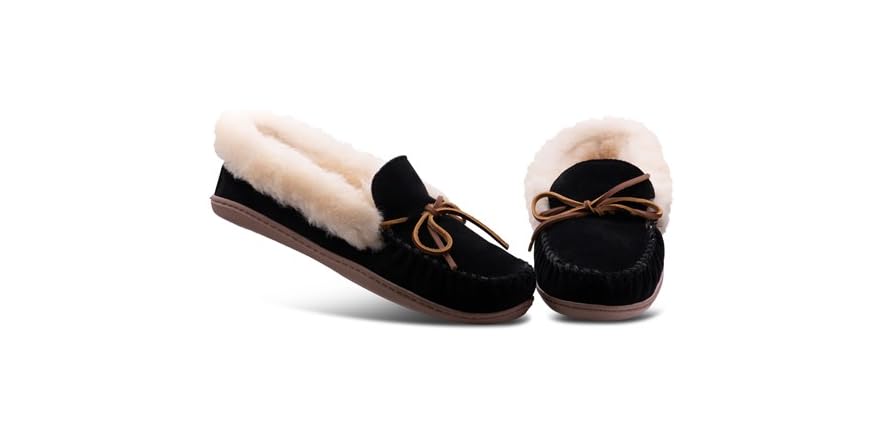 Minnetonka Womens Alpine Sheepskin Moccasin (Open Box)