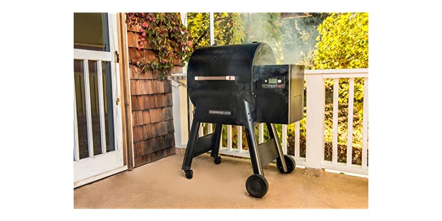 Traeger Grills Ironwood 650 Wood Pellet Grill