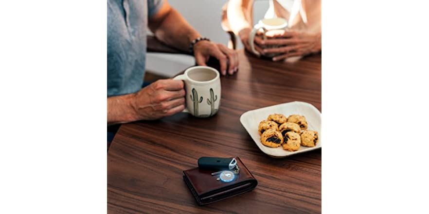 TrackR pixel Bluetooth Tracking Device