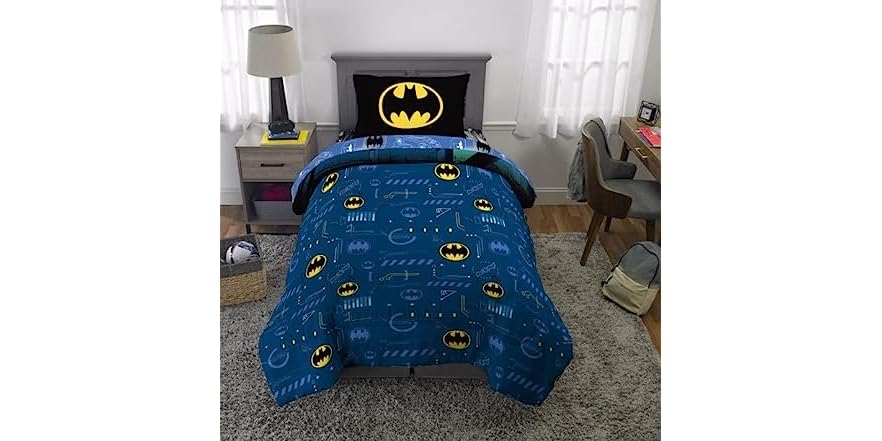 Reversible Comforter and Pillow Sham, Full/Twin Bed (Batman)