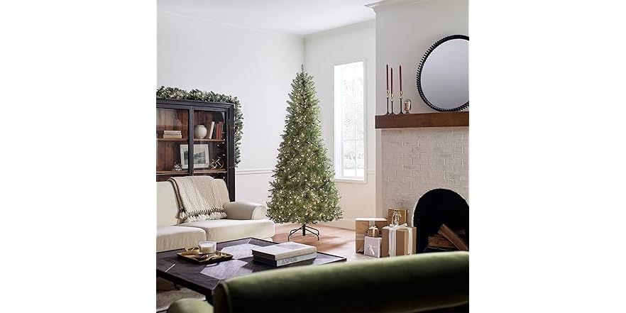 National Tree Comp Pre-Lit Christmas Tree