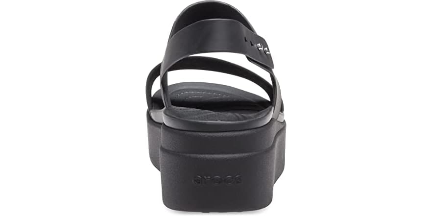 Crocs Women's Brooklyn Low Wedges, 7
