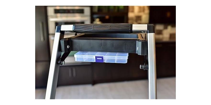 Rubbermaid 3-Step Ladder, Lightweight