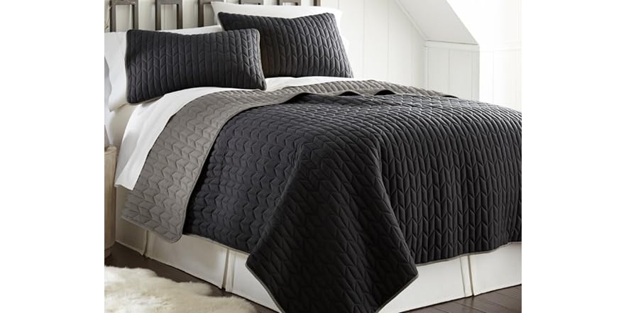 3-Piece Chevron Reversible Coverlet Set