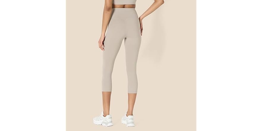 Amazon Women's FormFlex Capri Leggings