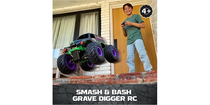 Monster Jam, Official Smash & Bash Grave Digger Vehicle