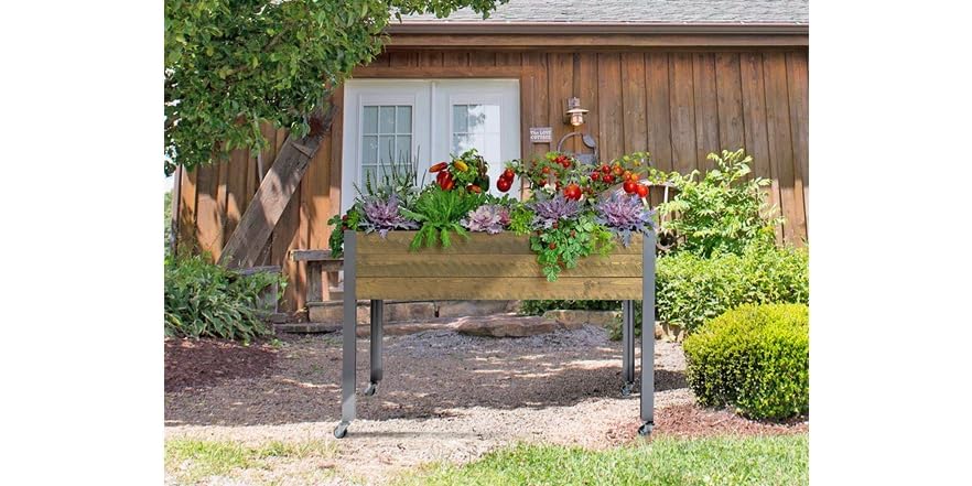 CedarCraft Elevated Spruce Planter