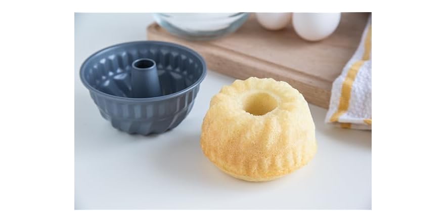 Fox Run Mini Fluted Pan with Center Tube