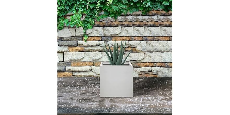 Kante Lightweight Modern Square Planter