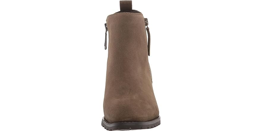 Blondo B7310 8 Women's Waterproof Ankle Boot Olive Su (Open Box)