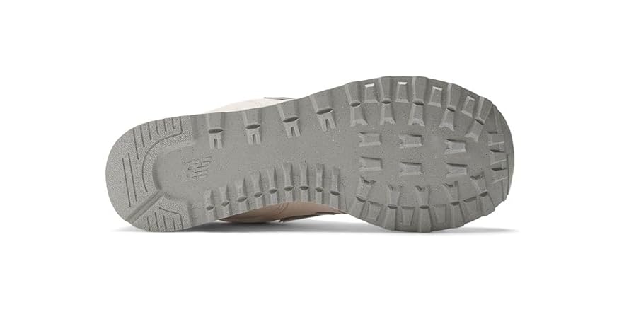 New Balance Unisex 574 V2 Familiar Shoe (Open Box)