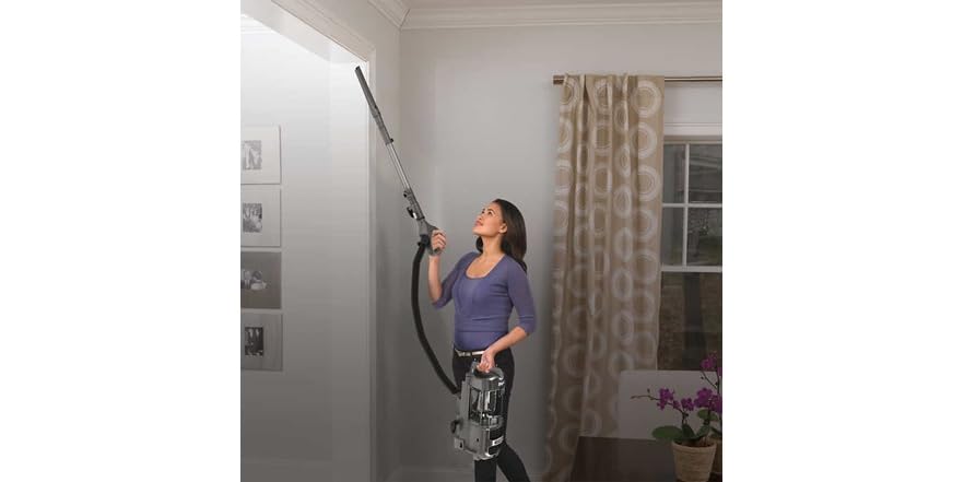 Shark UV650 Navigator Lift-Away Vacuum (S&D)