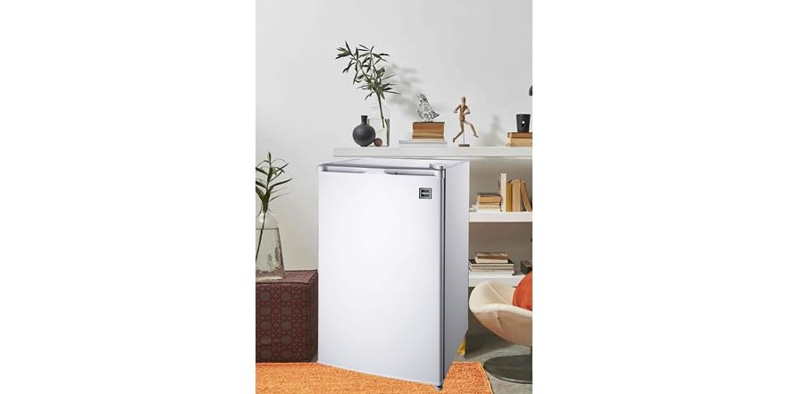 RCA 3.2 Cu Ft Compact Mini Fridge