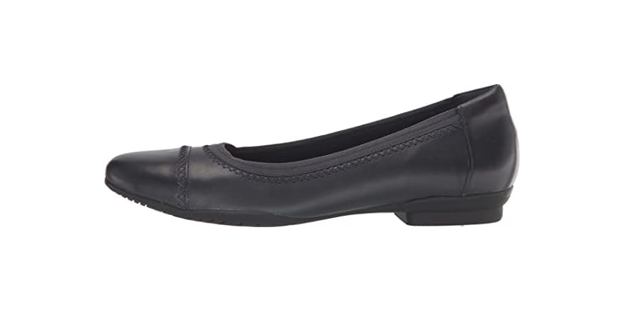 Clarks Sara Bay Ballet Flat