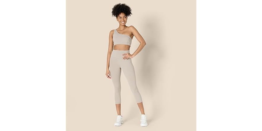 Amazon Women's FormFlex Capri Leggings