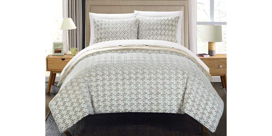 Greek Key Design 3-Piece Comforter Set