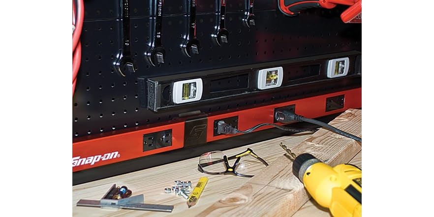 Snap-on 12-Outlet Power Strip, Red/Black