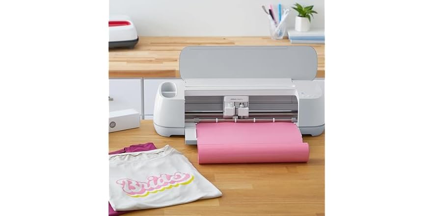 Cricut Smart Iron On, Yellow - 3ft Roll (13'x36')