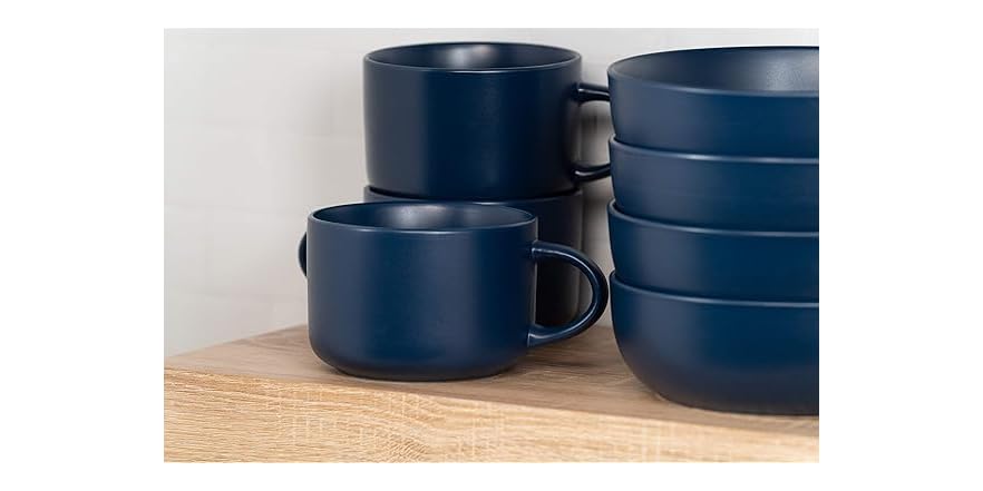 10 Strawberry Street Dinnerware Set