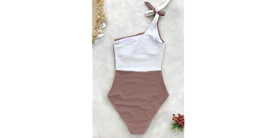 CUPSHE One Piece Shoulder Strap Swimsuit