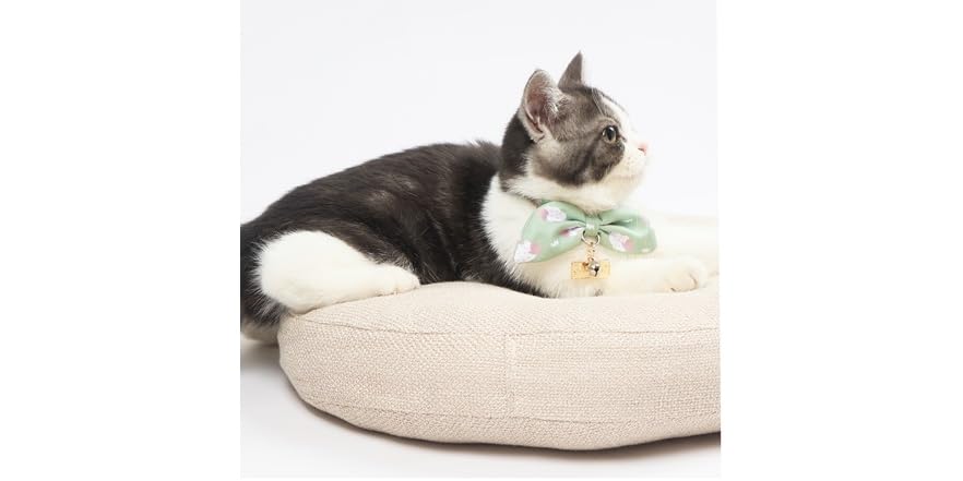 Shepherd Patterned Cat Collar with Bow