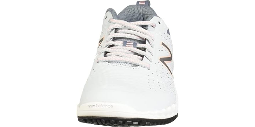 New Balance Women's 806 V1 Shoe