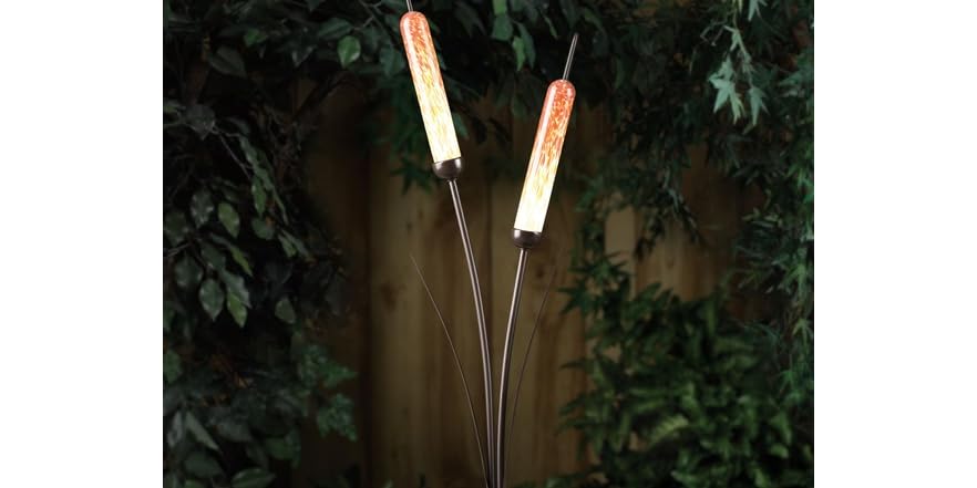 Westinghouse Solar Garden Double Cattails Light, Red