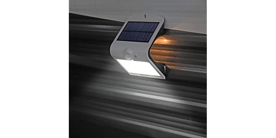 GoPower Valterra LED Solar Light