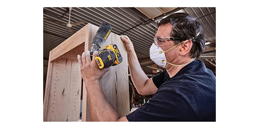DeWALT DCW210B 20V Max Orbital Sander