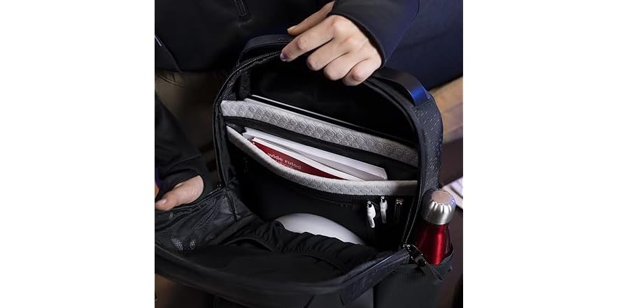 Alienware 17-inch Horizon Commuter Backpack - Galaxy Weave Black