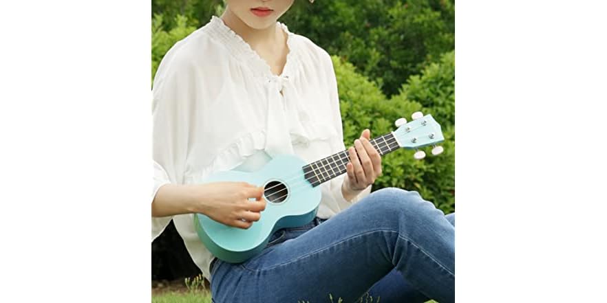 HUAWIND Soprano Ukulele for Beginners