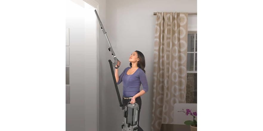 Shark Navigator UV550 Lift-Away Upright Vac