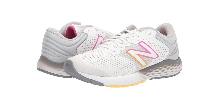 New Balance Women's 520 V7 Running Shoe (Open Box)