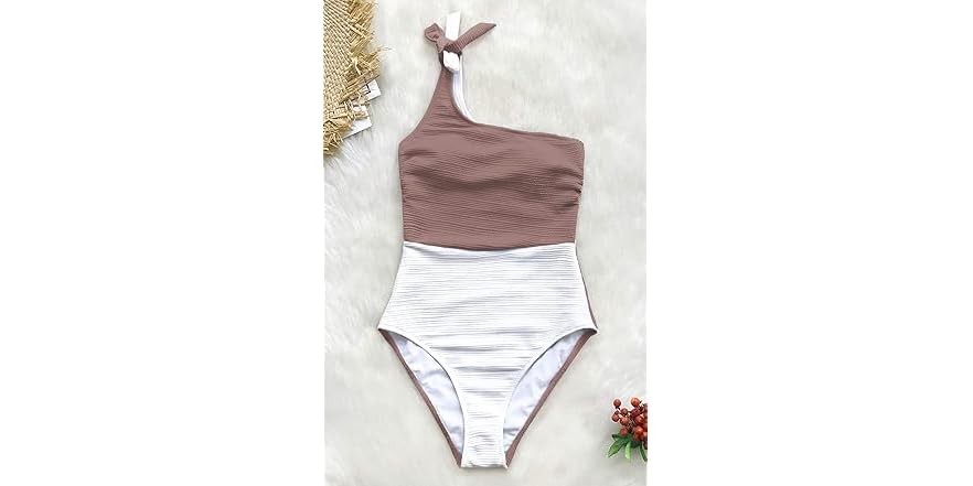 CUPSHE One Piece Shoulder Strap Swimsuit