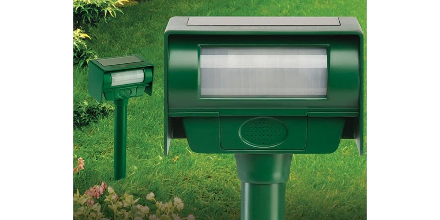 Bell + Howell 30' Solar Animal Repeller