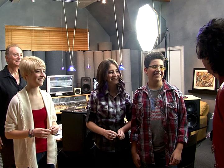 Amazon.com: Steal the Show : Jim Peterik, Ariel Engelbert, Zoey ...