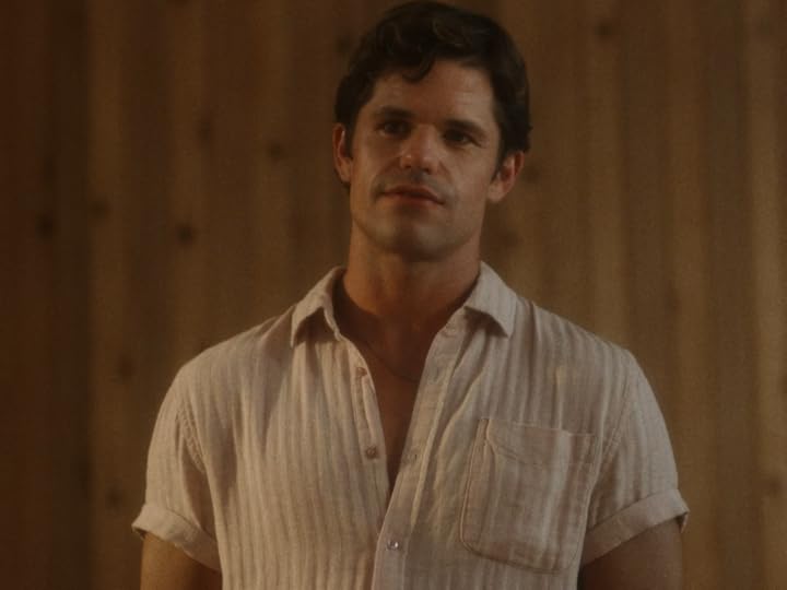 Amazon.com: American Horror Story: NYC : Sarah Paulson Sarah Paulson ...