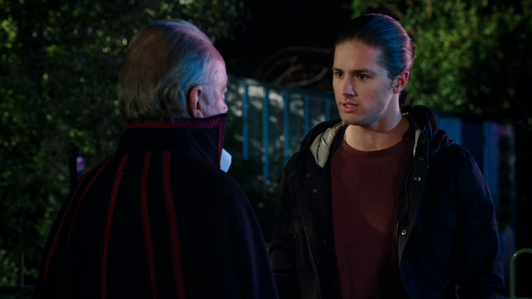 Prime Video: Neighbours