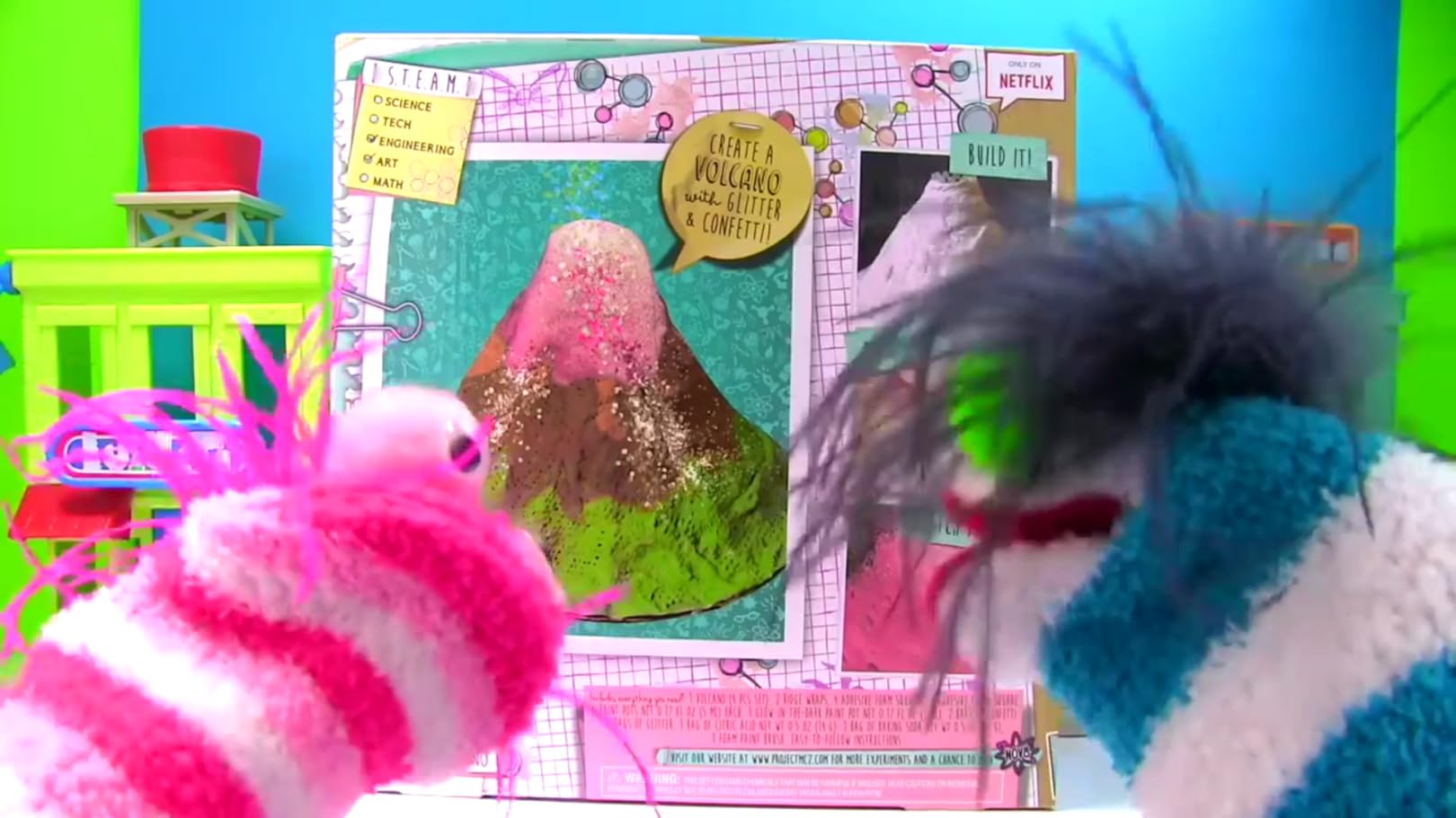 Amazon.com: Fizzy and Phoebe Make an Erupting MC2 Volcano! : Miss Hands ...