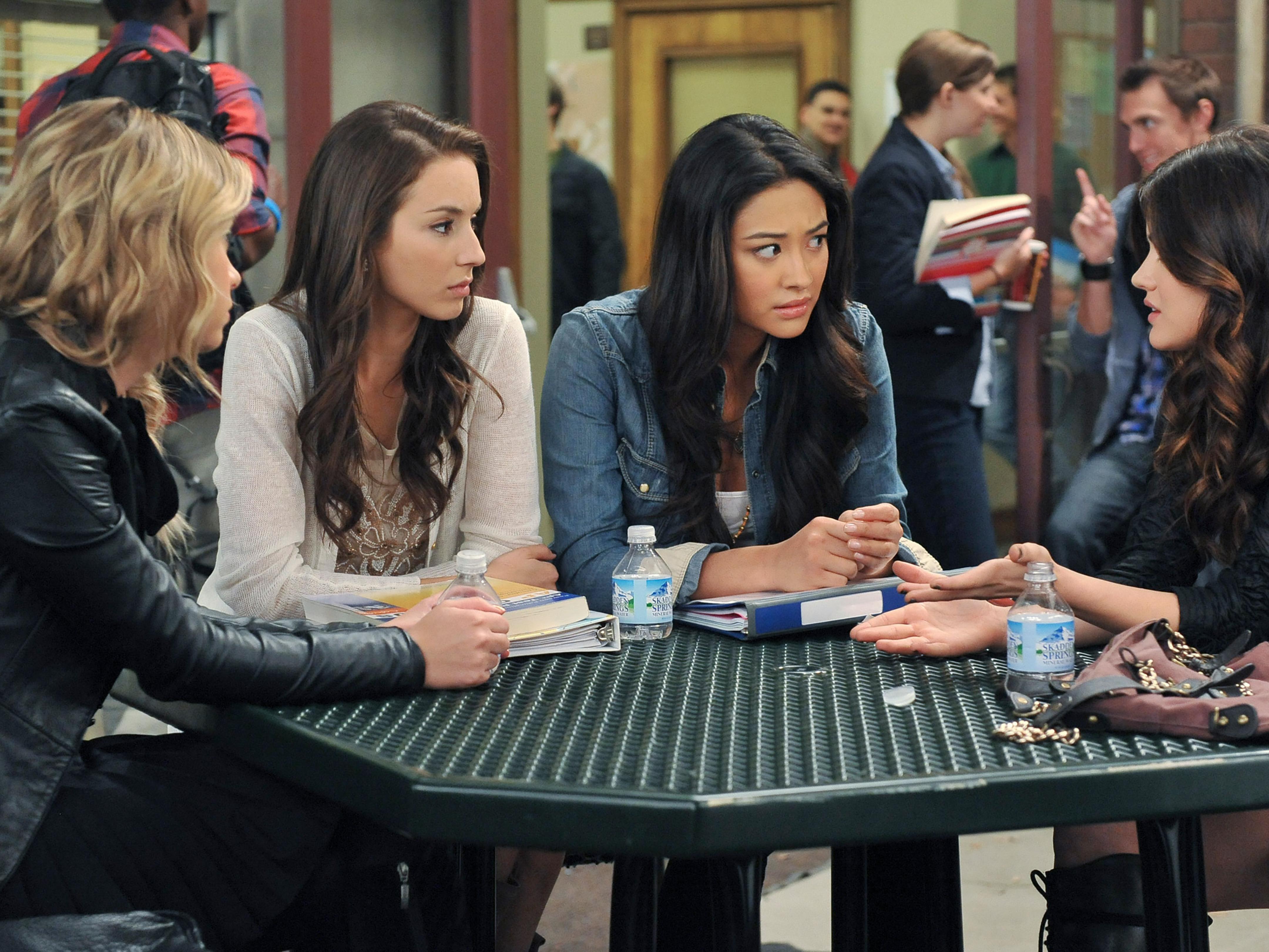 Prime Video: Pretty Little Liars - Season 2