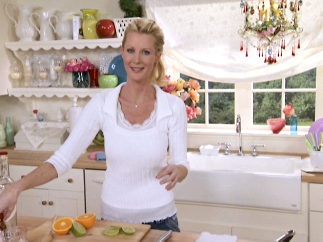 Prime Video: Semi-Homemade Cooking with Sandra Lee - Season 8