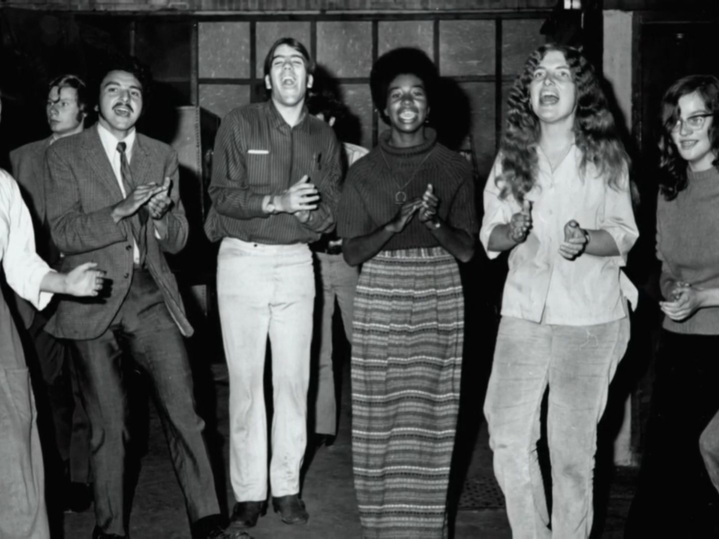 Prime Video: People Magazine Investigates: Cults - Season 2