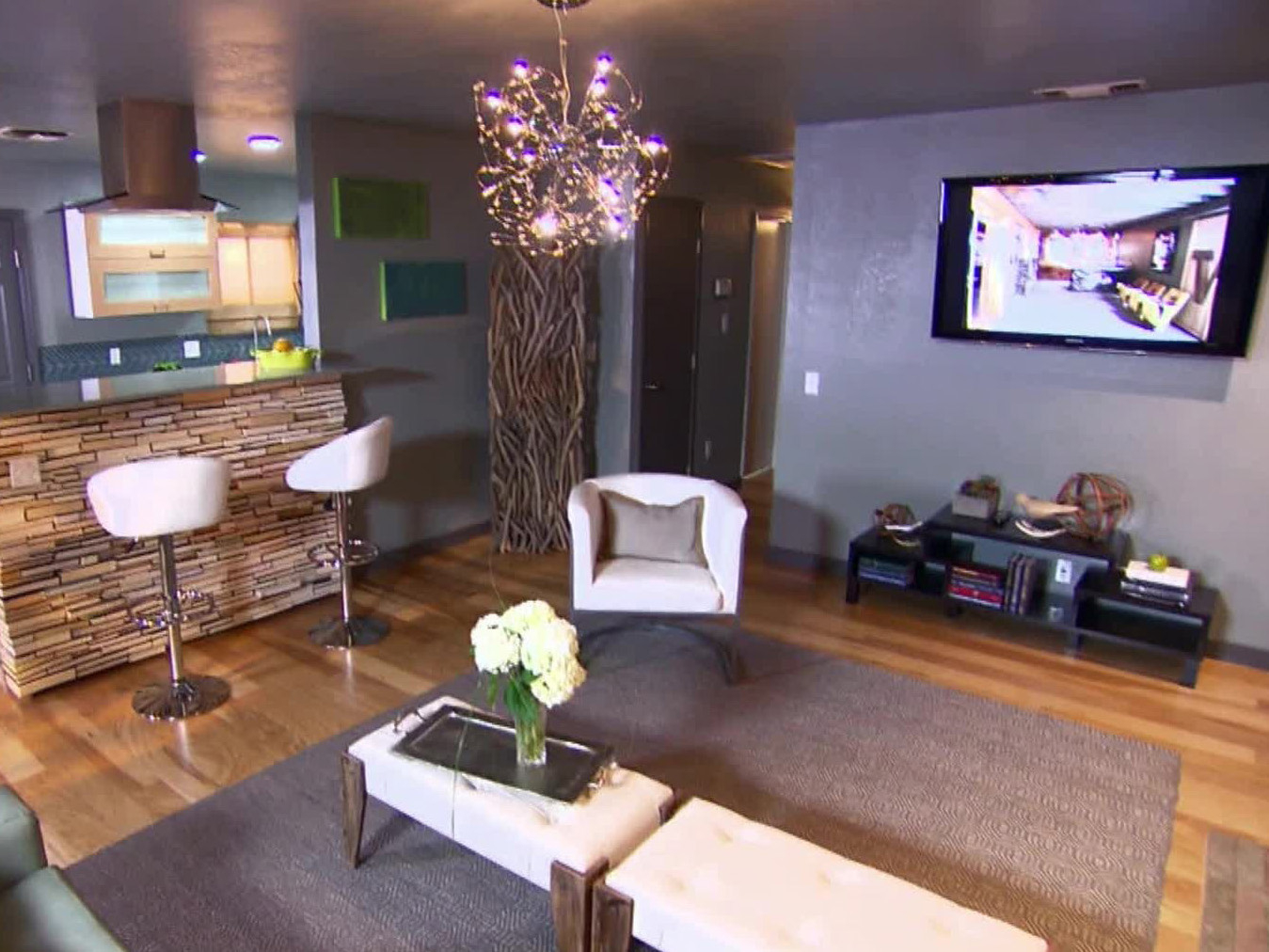 Prime Video: House Crashers - Season 8