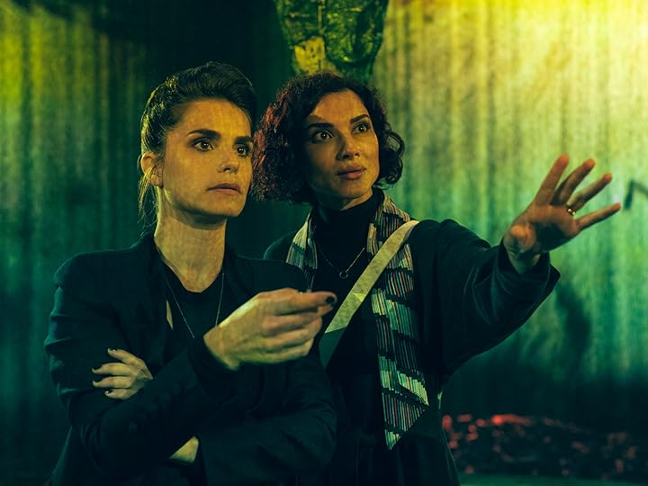 Amazon.com: The Peripheral - Season 1 : Chloe Grace Moretz, Jack Reynor ...