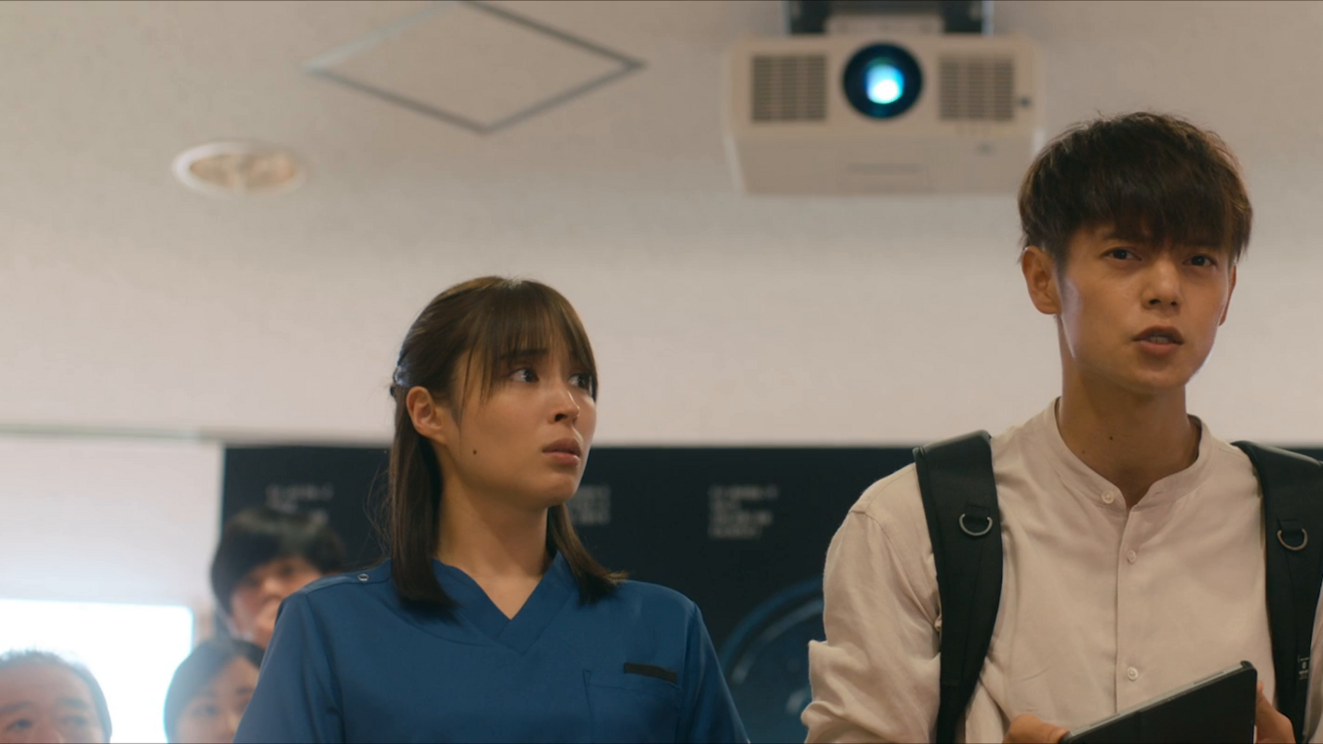 Amazon.co.jp: 劇場版ラジエーションハウス : 窪田正孝, 本田翼, 広瀬アリス, 遠藤憲一, 山口紗耶加, 八嶋智人, 浜野謙太, 矢野聖人, 丸山智己, 鈴木伸之, 髙嶋政宏 ...