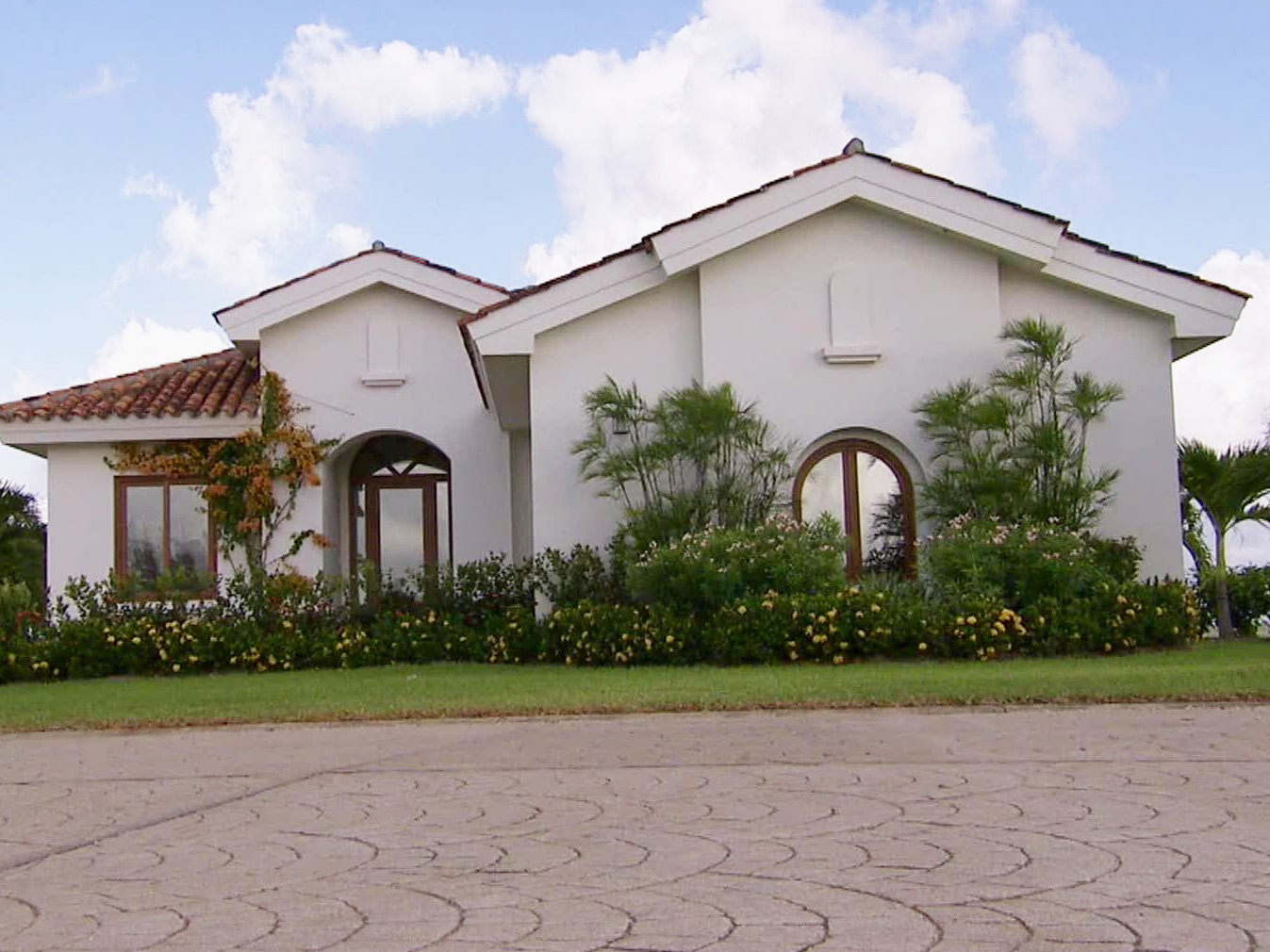Prime Video: House Hunters International: Volume 1 - Season 36