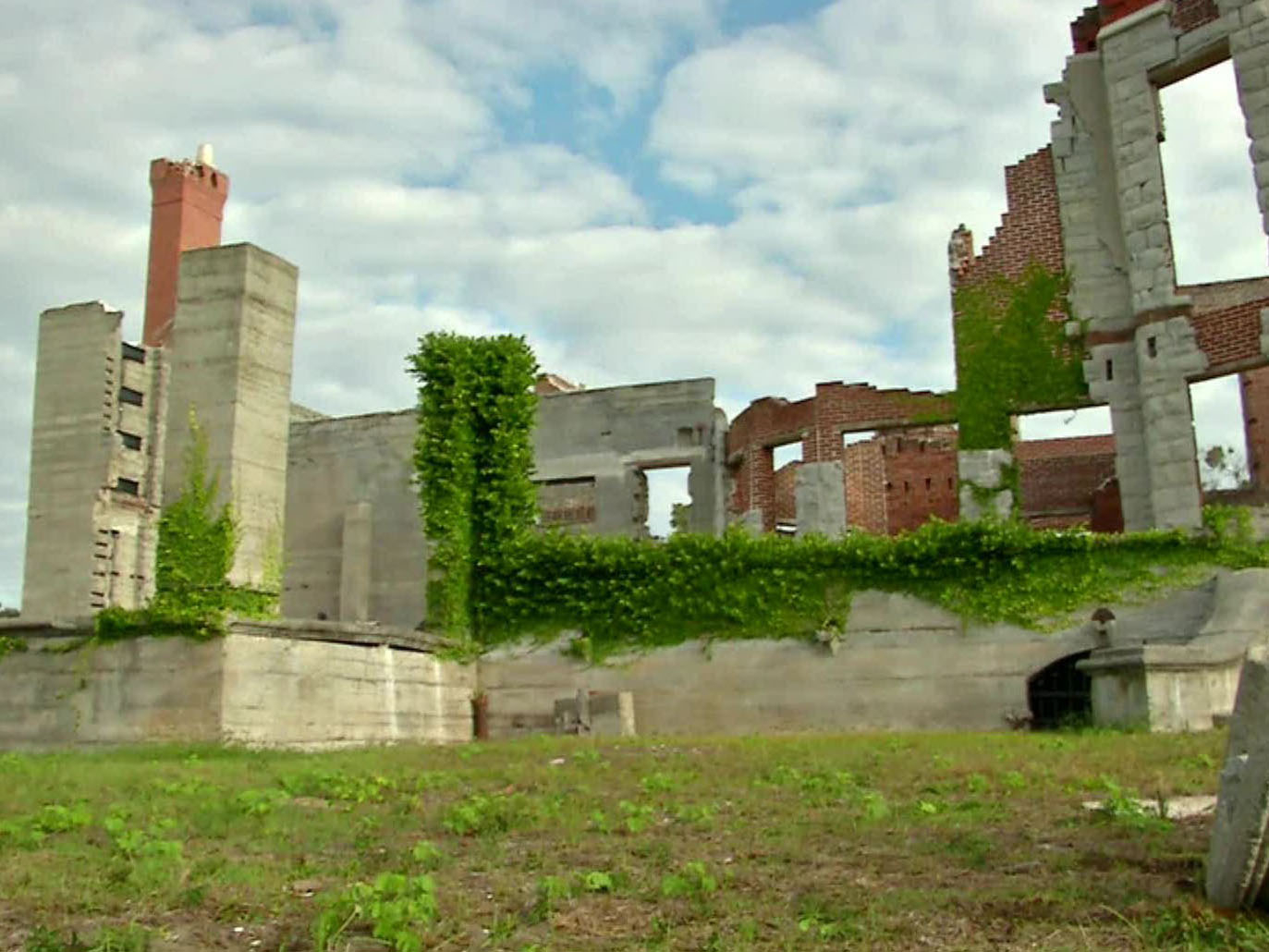 Prime Video: Park Secrets - Season 1