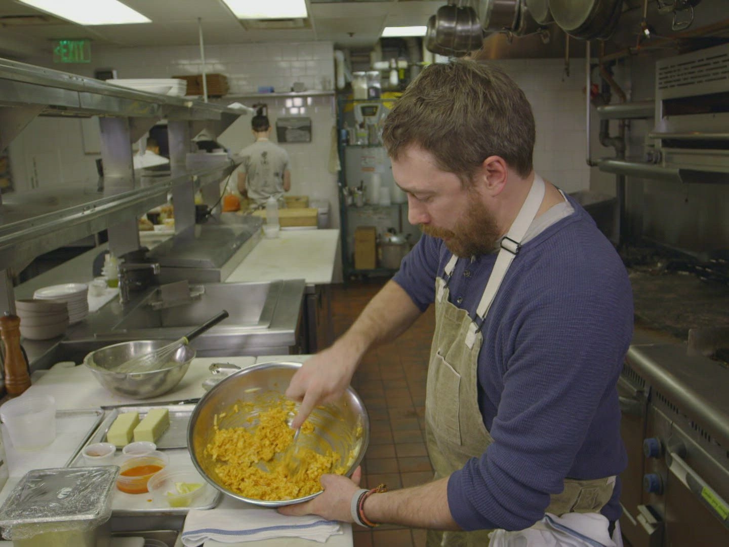 Prime Video: Bizarre Foods: Delicious Destinations - Season 2