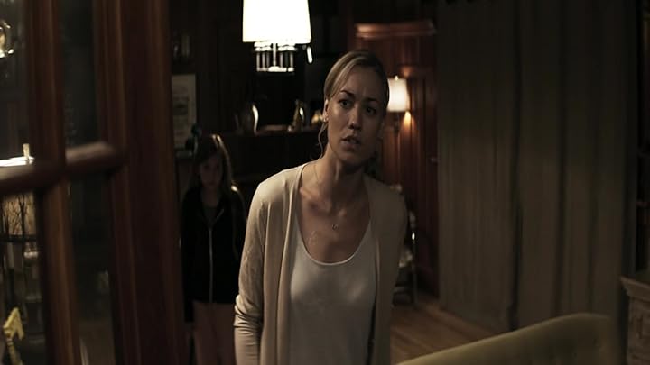 He's Out There [dt./OV] : Yvonne Strahovski, Justin Bruening, Abigail ...